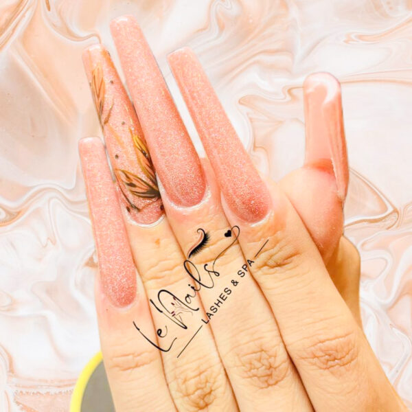 Le Nails Lashes & Spa